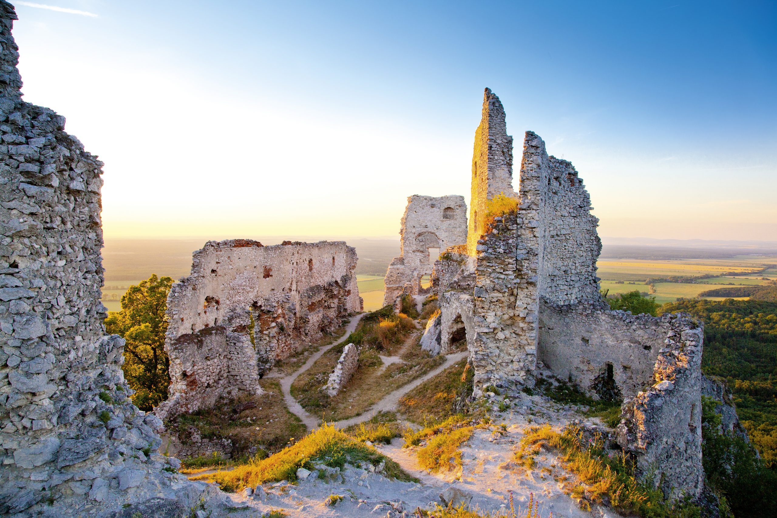 Plavecký hrad: Strážca Záhoria - Bratislavskykraj.sk