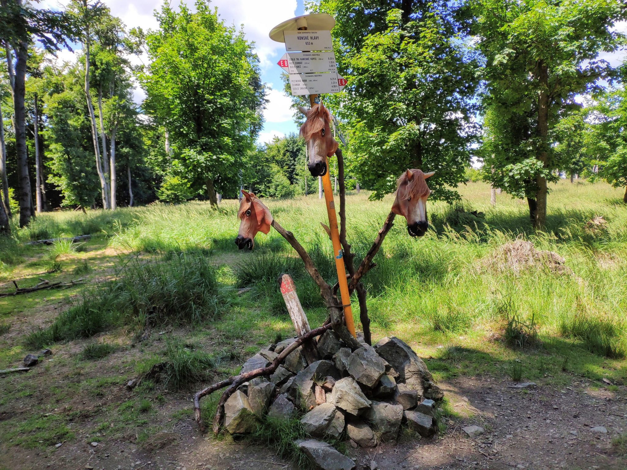 Tip na výlet: Poznáte „Konské hlavy“ a vrch Somár? - Bratislavskykraj.sk