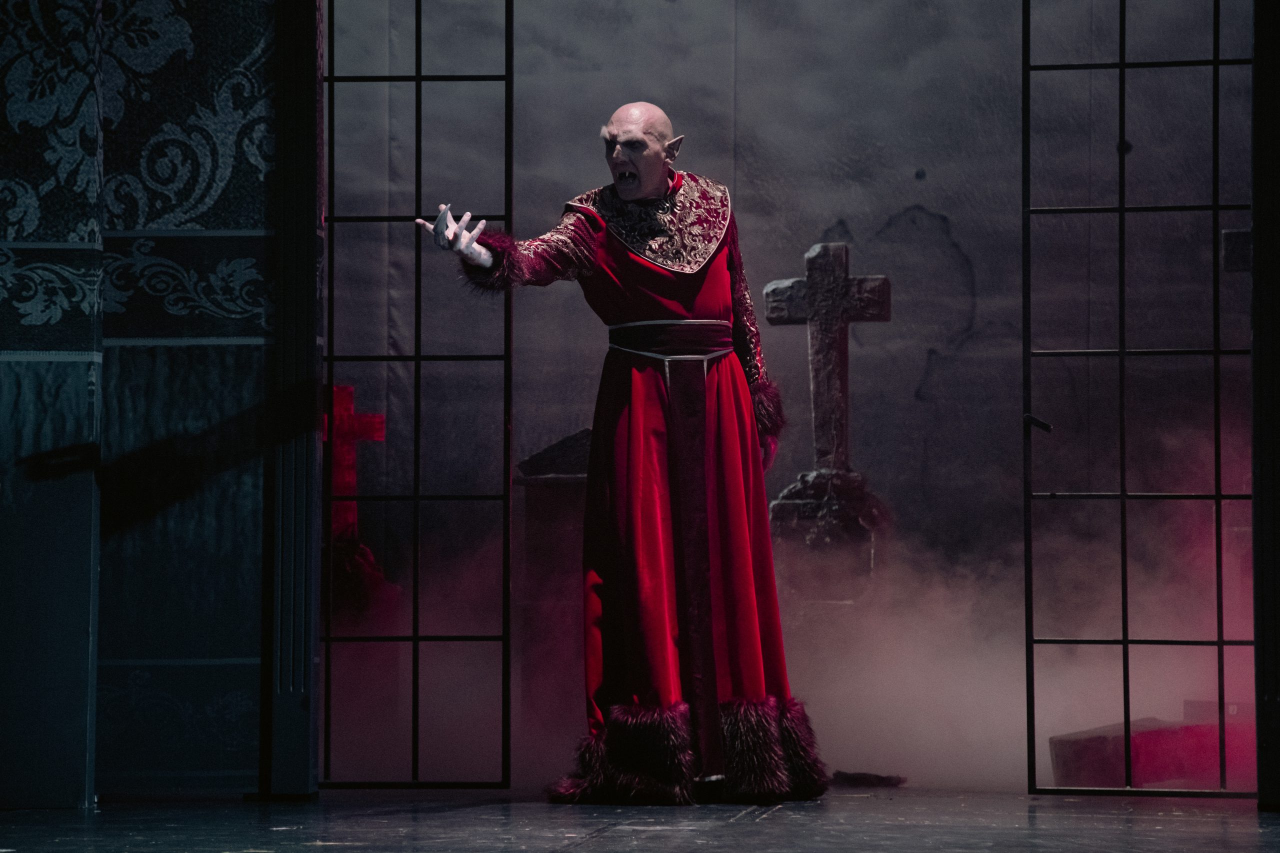 Gróf Dracula ožíva na doskách župného Divadla Aréna - Bratislavskykraj.sk