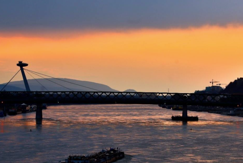 Na Moste SNP znížili rýchlosť, chystá sa jeho veľká oprava - Bratislavskykraj.sk