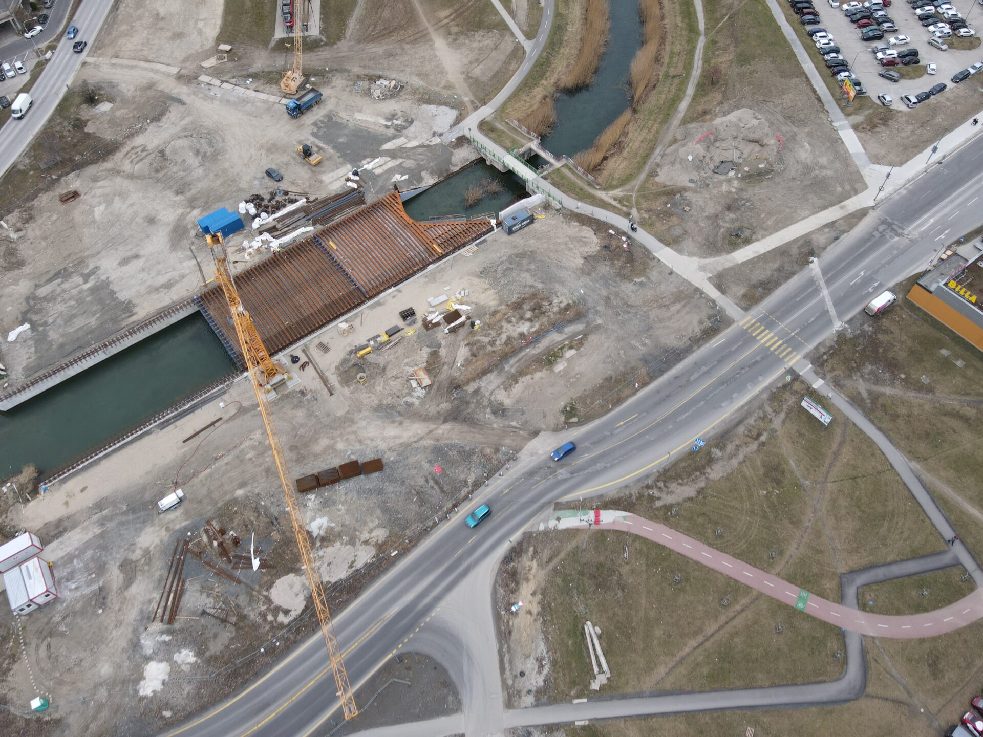 Takto pokračuje výstavba električkovej trate v Petržalke. Február 2024 ...